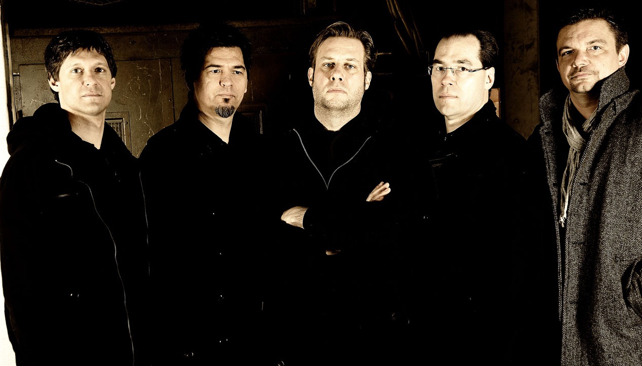 About – CRAYON PHASE – The Official Website